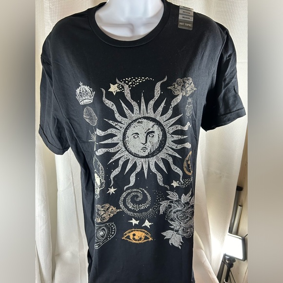 Hot Topic | Shirts | Hot Topic Gothic Celestial Short Sleeve Tee Shirt ...